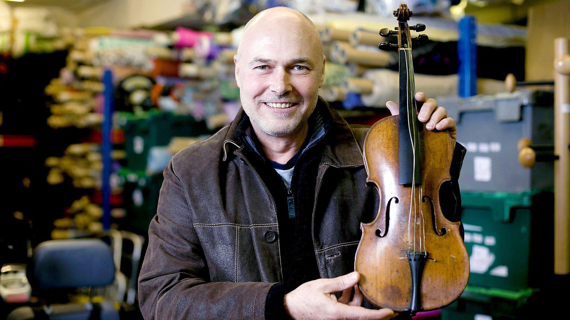 Del Boys and Dealers | TV Time