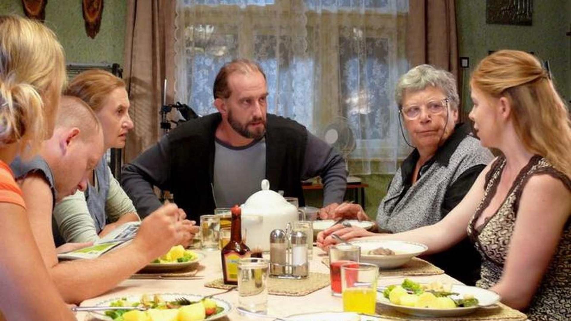 Taková Normální Rodinka | TV Time