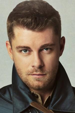 Luke Mitchell | TV Time